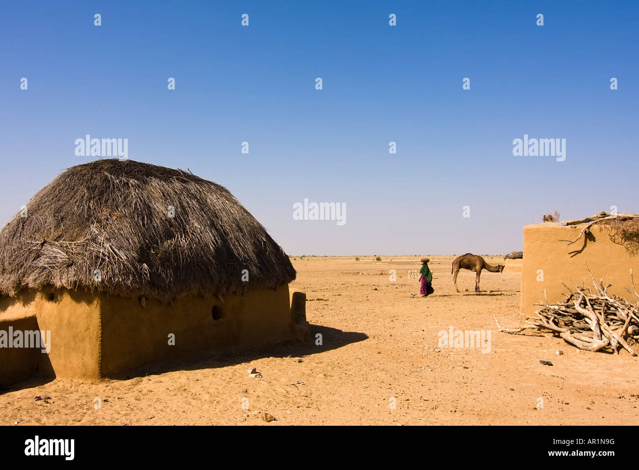 House in a small isolated village - Thar desert, Rajasthan, India Stock ...