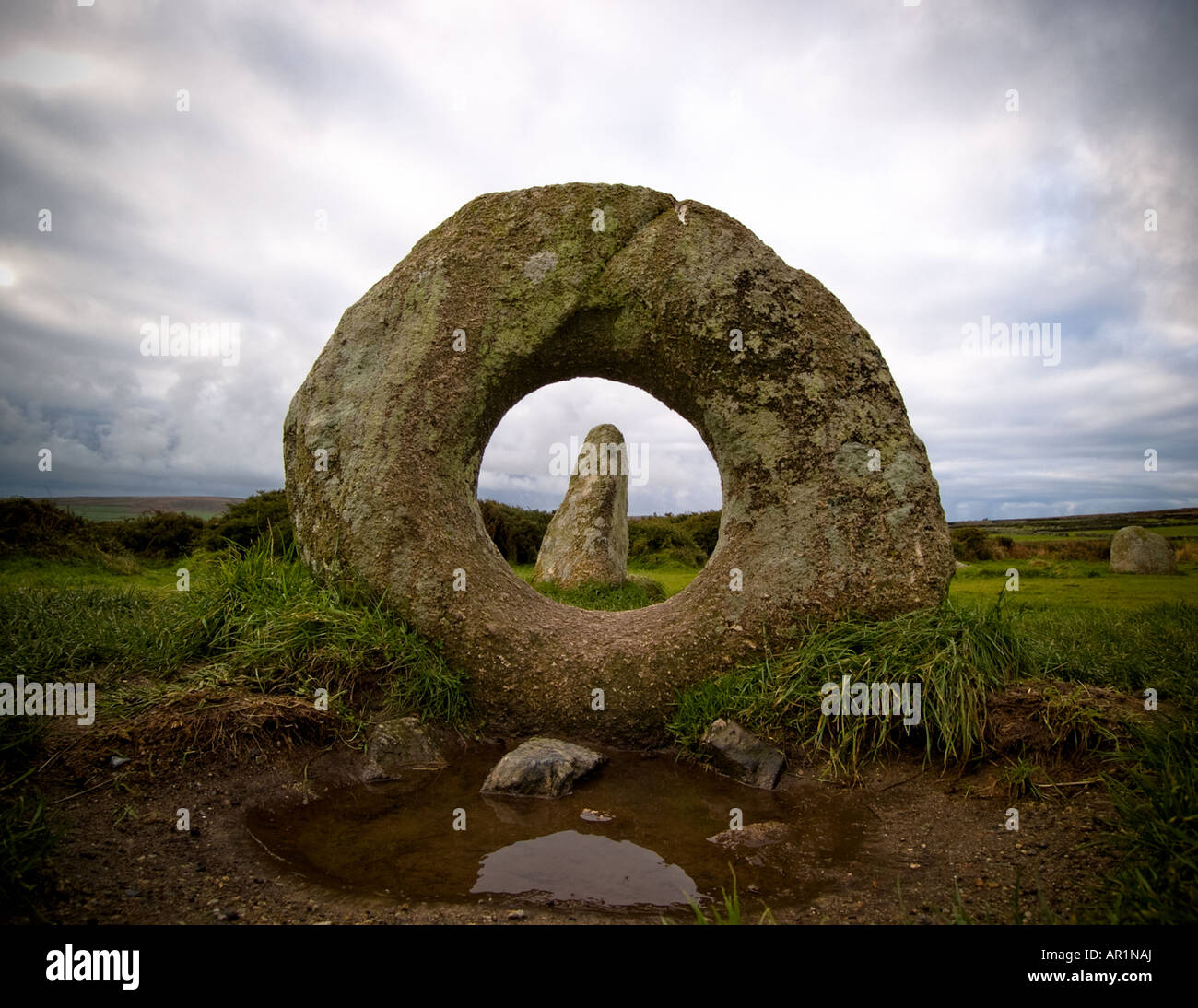 Cornwall megalithic monument hi-res stock photography and images - Alamy