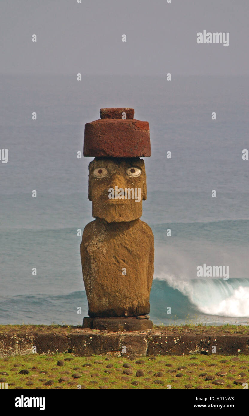 Moai statue eyes hi-res stock photography and images - Alamy