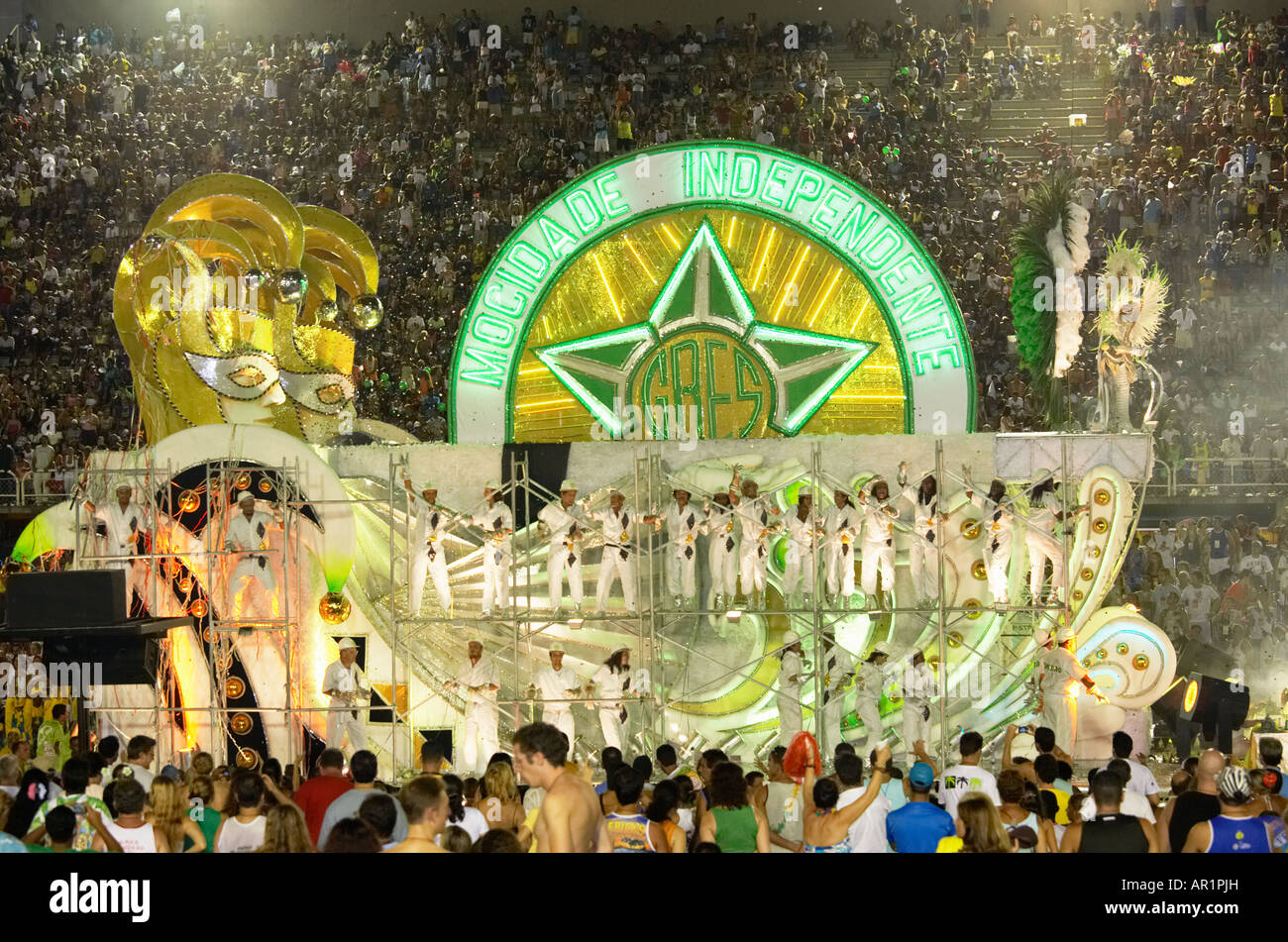 Carnival crowds watching carnival parade and floats in Sambadrome Rio ...
