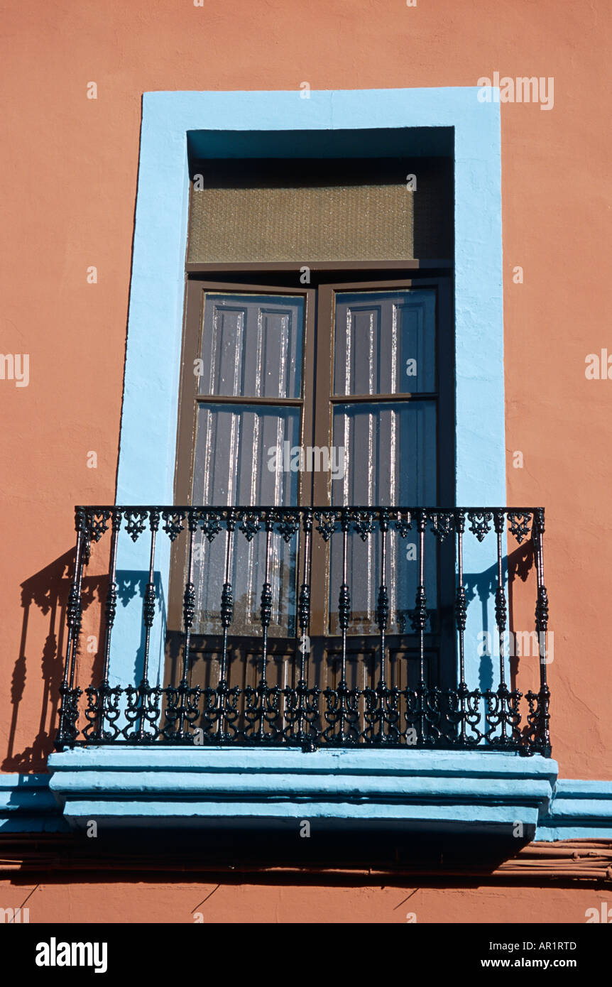 Wall and window in spain hi-res stock photography and images - Alamy