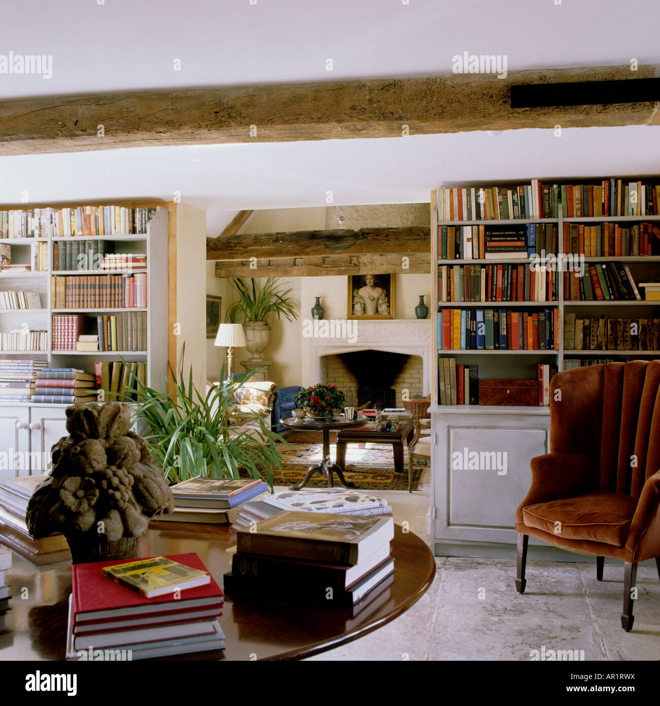English country house library hi-res stock photography and images - Alamy