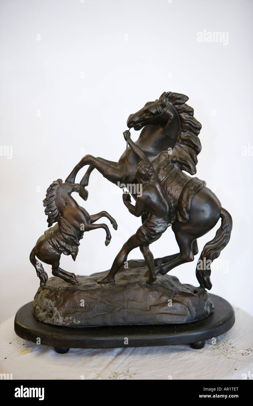 Antique bronze statue hi-res stock photography and images - Alamy