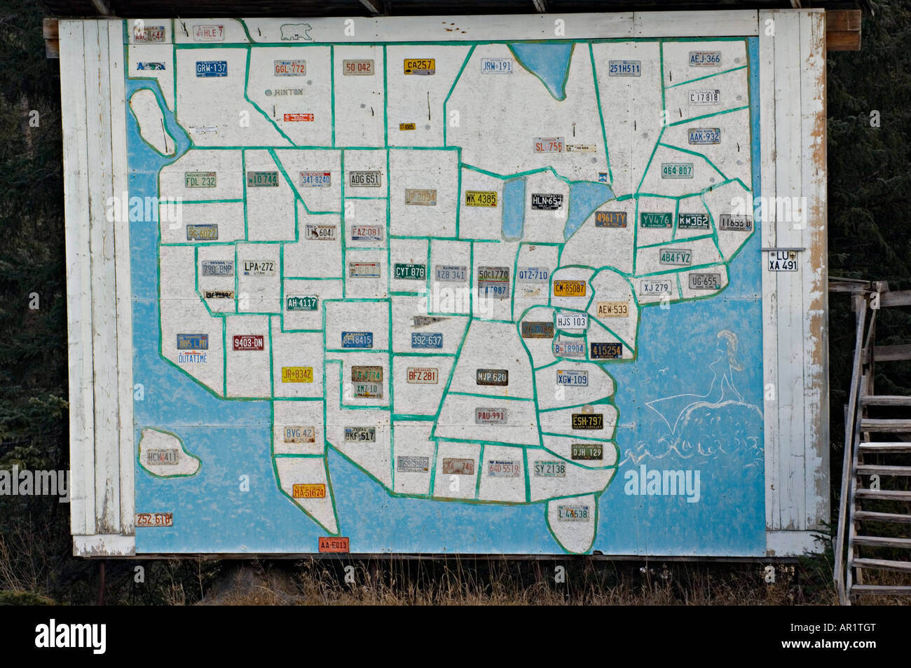 Collector plates hi-res stock photography and images - Alamy