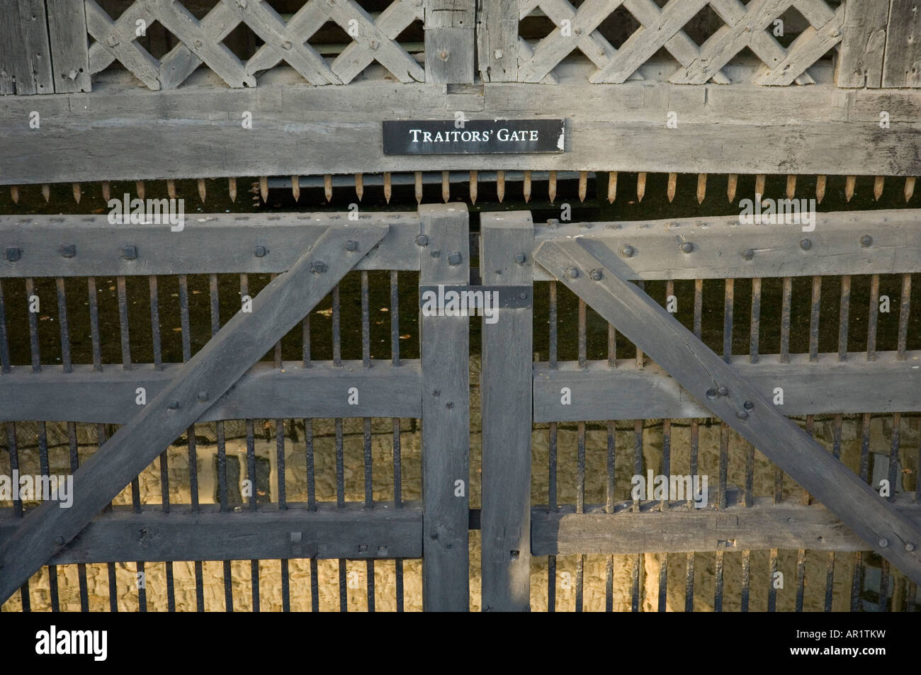traitors' gate at the tower of london Stock Photo - Alamy