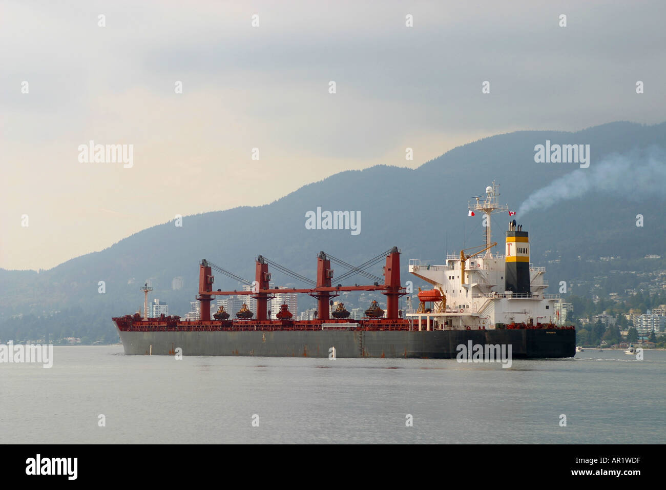 Ocean going ship hi-res stock photography and images - Alamy