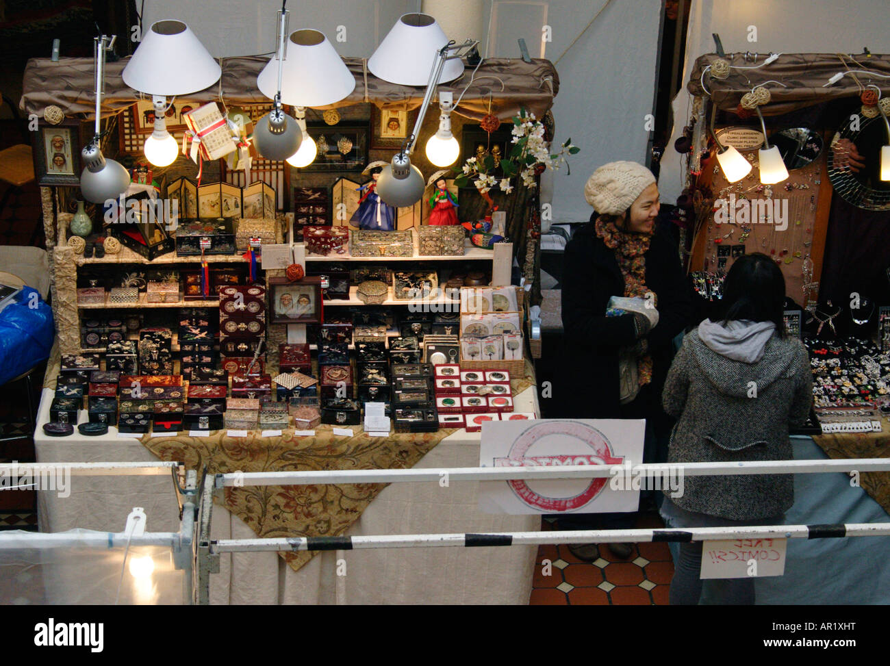 Shopping Camden Lock Vendor High Resolution Stock Photography and ...