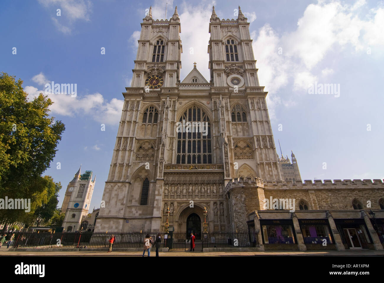 London westminster abbey visitors High Resolution Stock Photography and ...