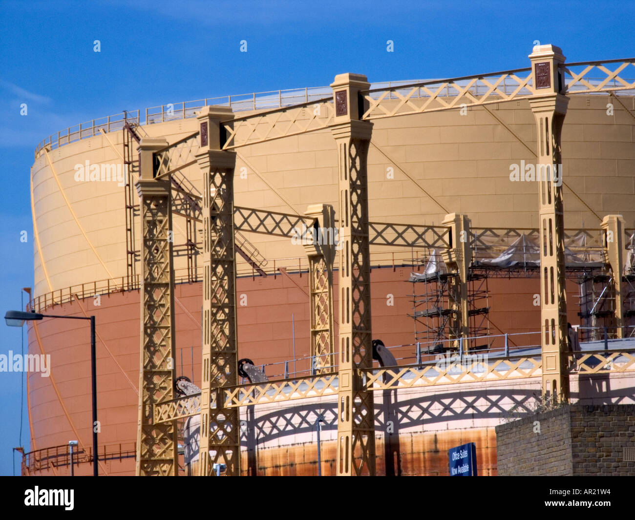 Large gas tank showing support cross structure, and raised gas tank in ...
