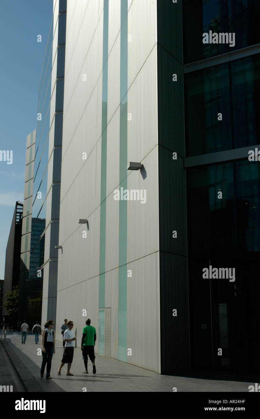 Tall commercial buildings near hi-res stock photography and images - Alamy