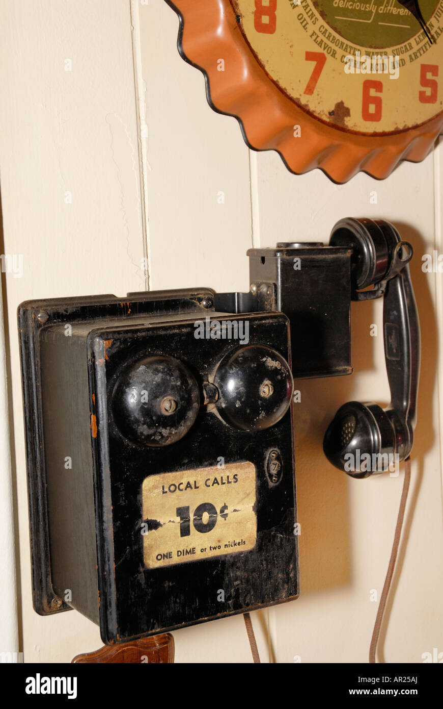 Antique phone on wall Stock Photo - Alamy