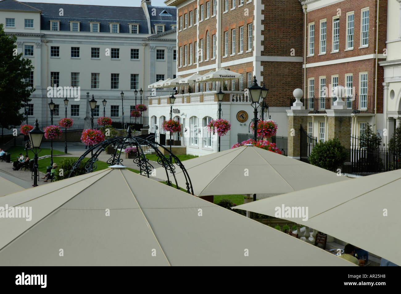 Riverside terrace london hi-res stock photography and images - Alamy