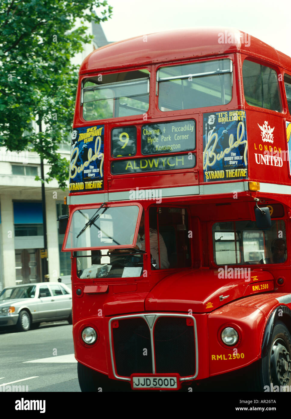 Classic british buses hi-res stock photography and images - Alamy