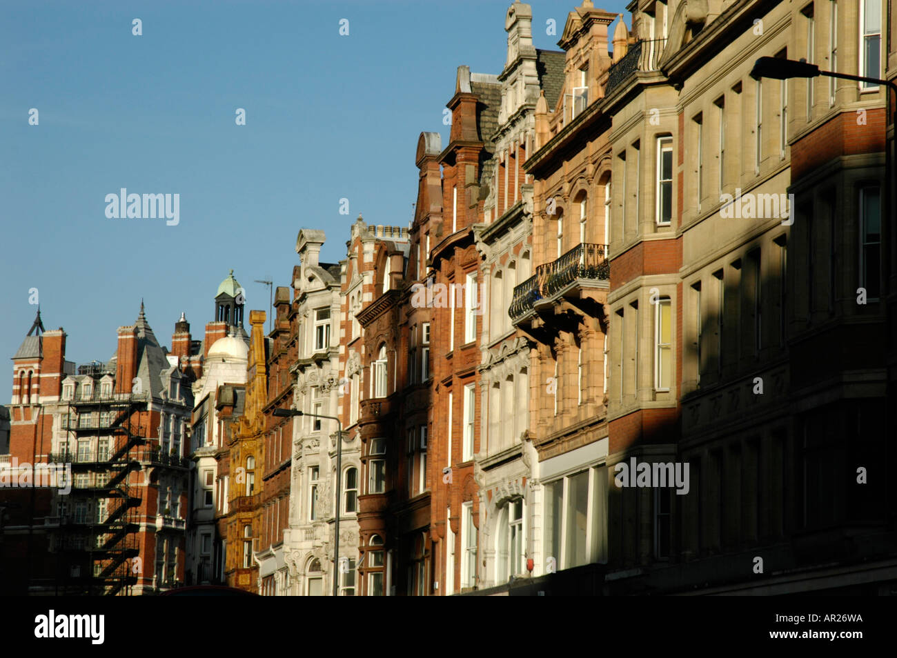 Brompton Road in Knightsbridge London England Stock Photo - Alamy