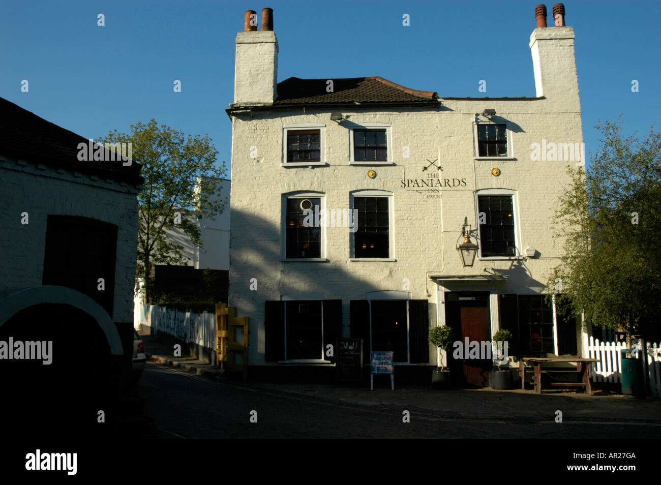 Spaniards Inn on the edge of Hampstead Heath Highgate London England ...
