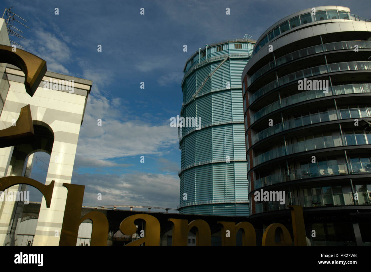 Battersea shopping hi-res stock photography and images - Alamy