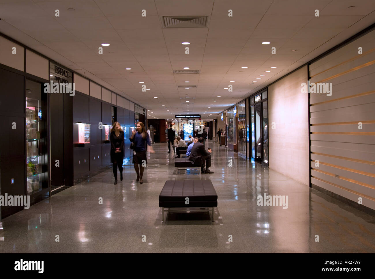 Downtown PATH Underground shopping complex Toronto-Dominion Bank ...