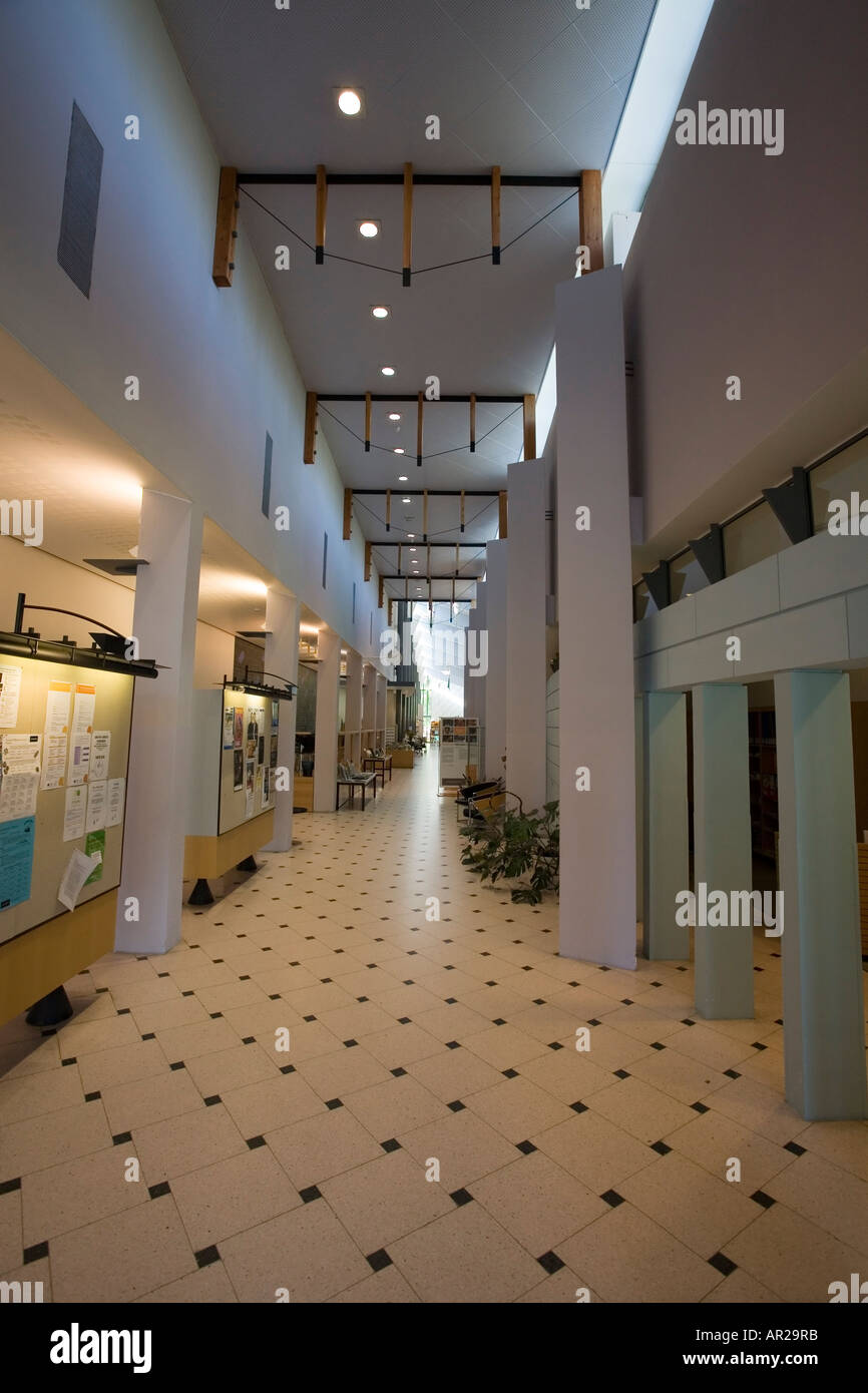 Public libraries interiors hi-res stock photography and images - Alamy