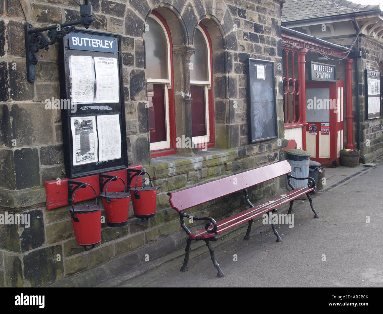 railway station platform entrance door sign seat Stock Photo - Alamy