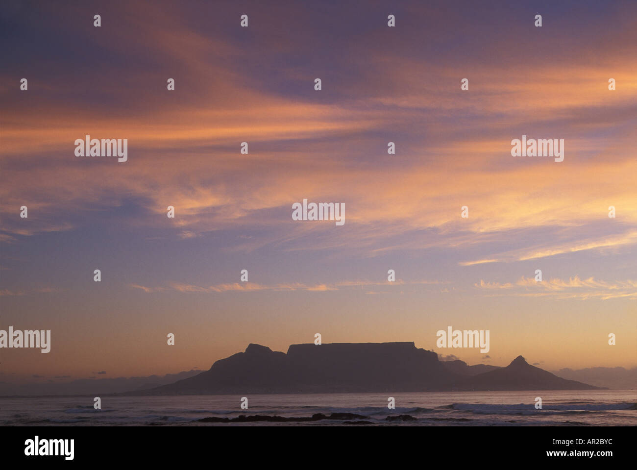 View from table mountain across cape town hi-res stock photography and ...