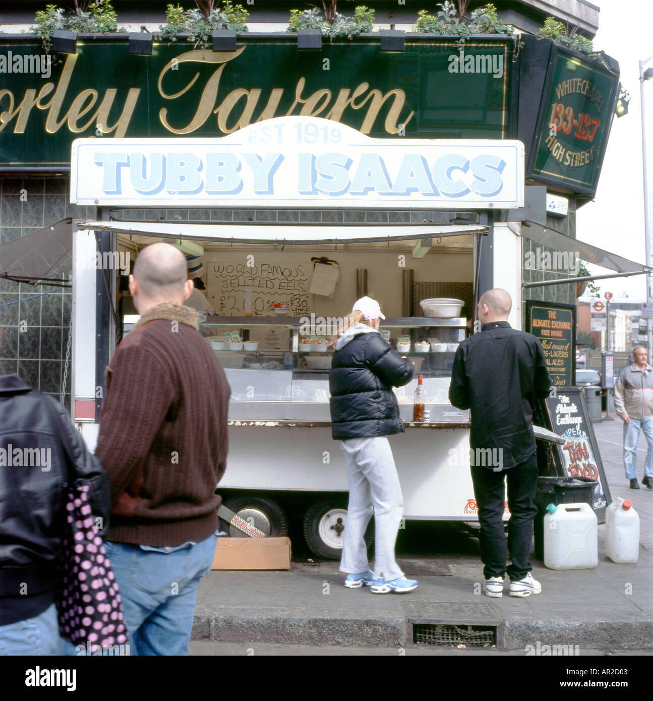 Tubby Isaacs jellied eels stall near Brick Lane London UK KATHY DEWITT ...