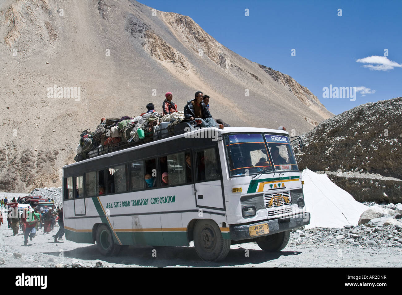 Bus on roof hi-res stock photography and images - Alamy