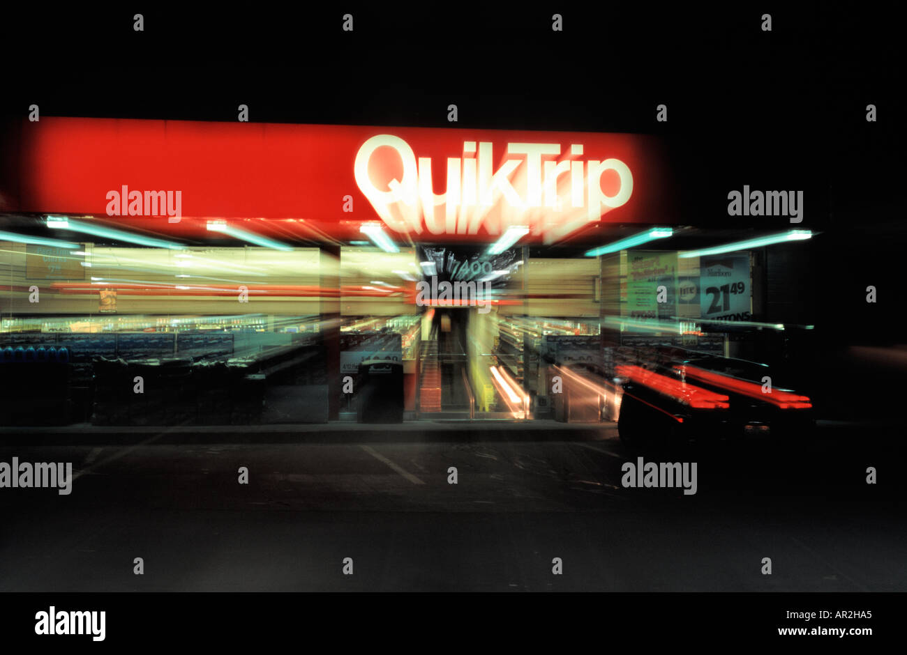Quick trip gas station hi-res stock photography and images - Alamy