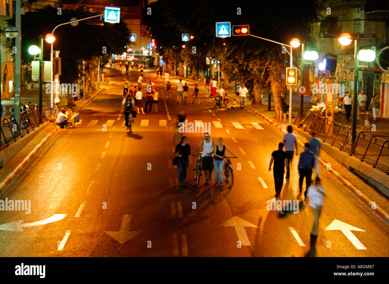 Tel Aviv Dizengoff Street on Yom Kipur Stock Photo - Alamy