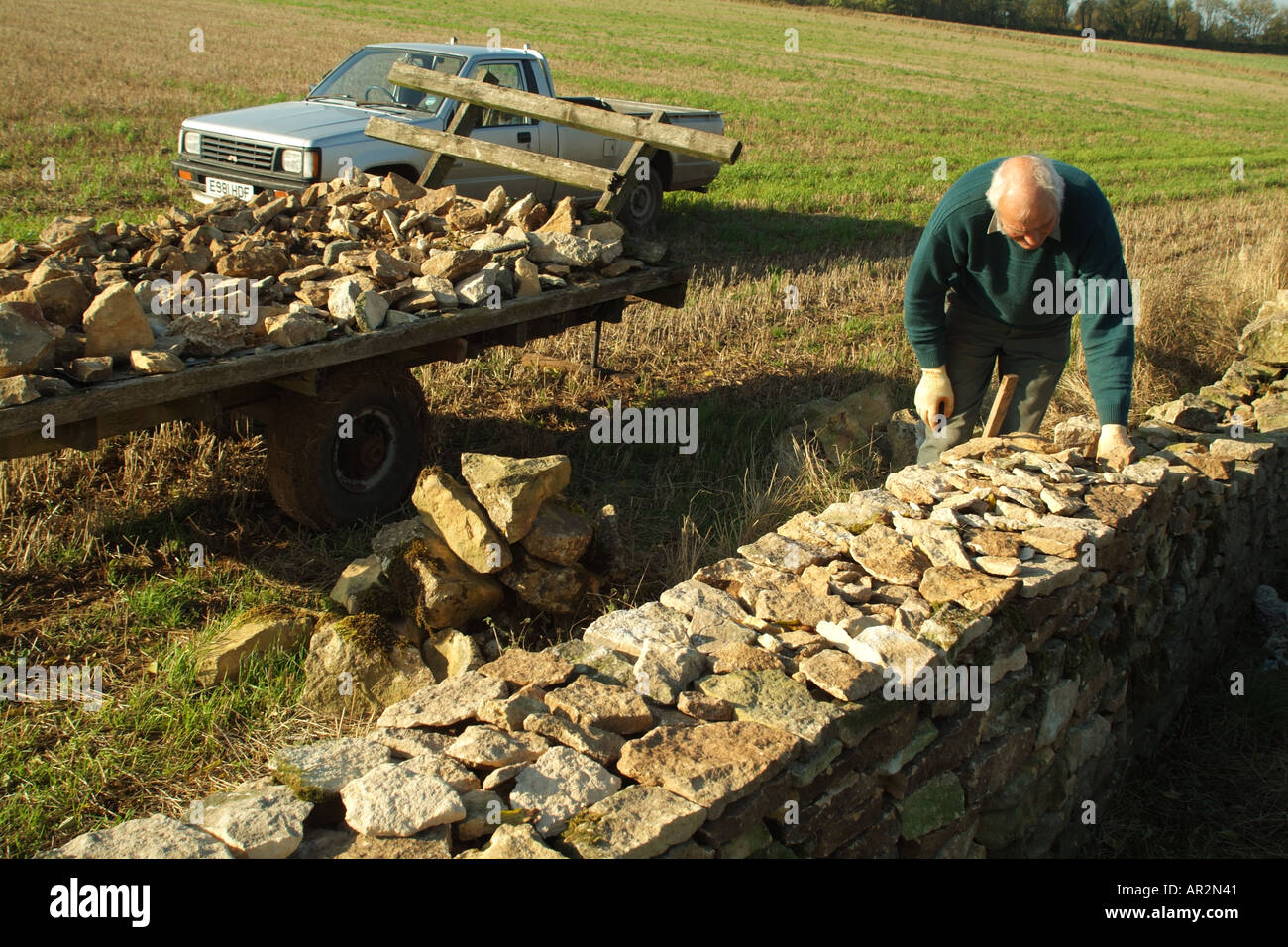 Walling method hi-res stock photography and images - Alamy