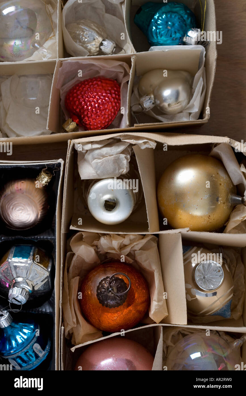 Collection christmas objects ornaments hi-res stock photography and ...