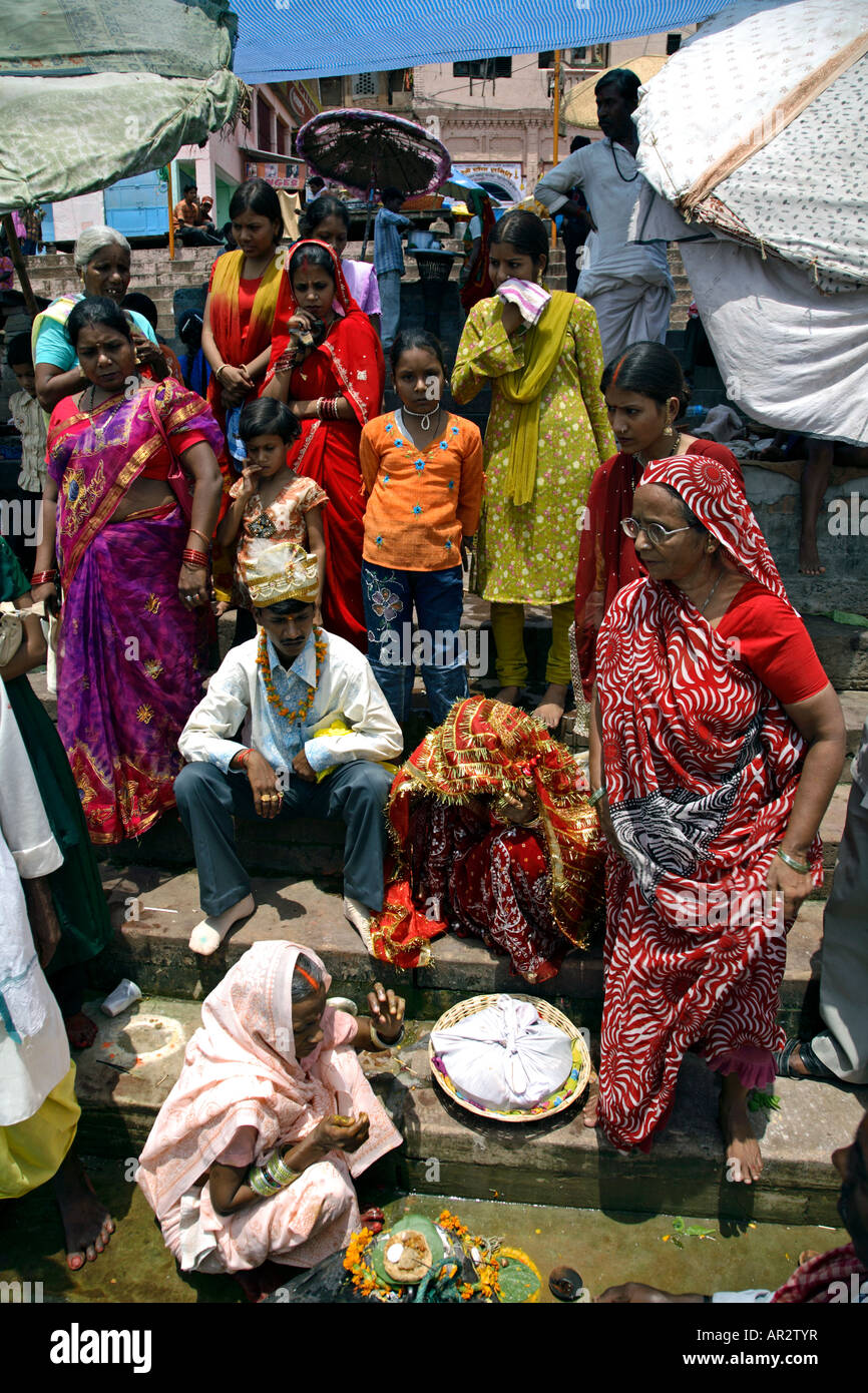 Wedding celebration. Dasawamedh Ghat. Ganges river. Varanasi. India ...