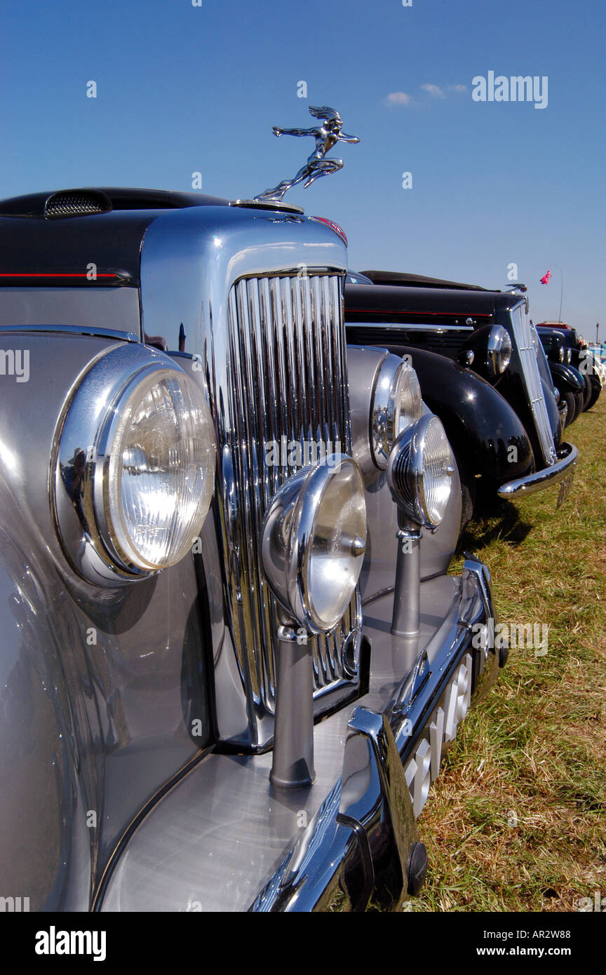 Alvis classic car badge radiator hi-res stock photography and images ...