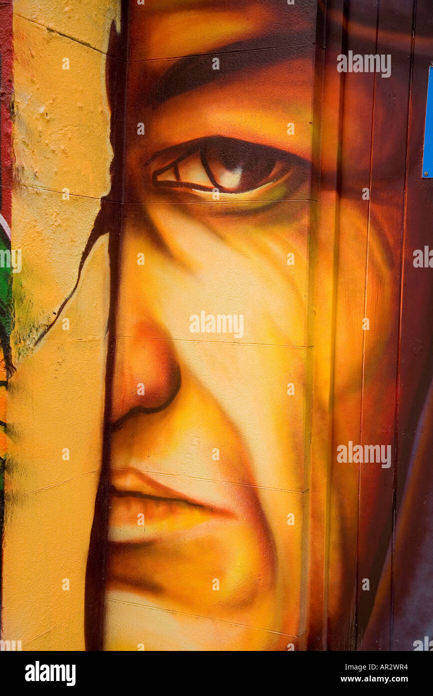 Raffiti urban street art hi-res stock photography and images - Alamy