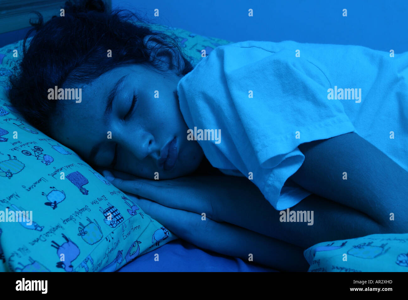 Unconscious child hi-res stock photography and images - Alamy