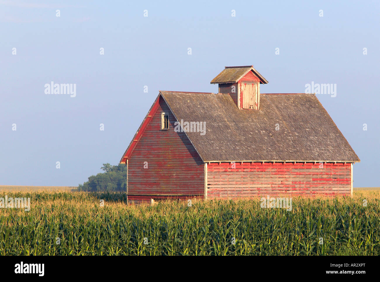 Corncrib hi-res stock photography and images - Alamy