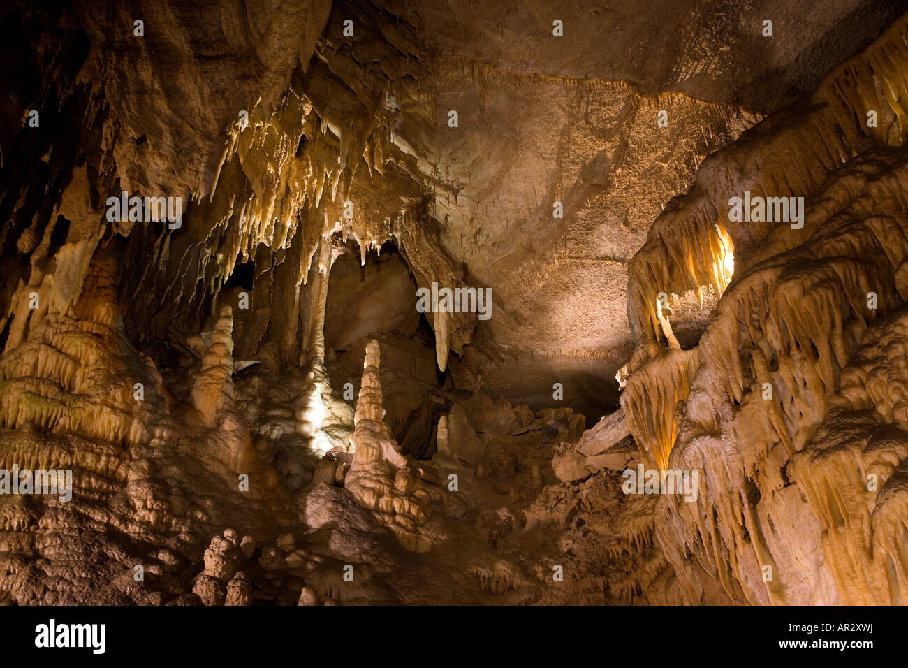 speleothem in Drapery Room, Mammoth Cave National Park, Kentucky USA ...