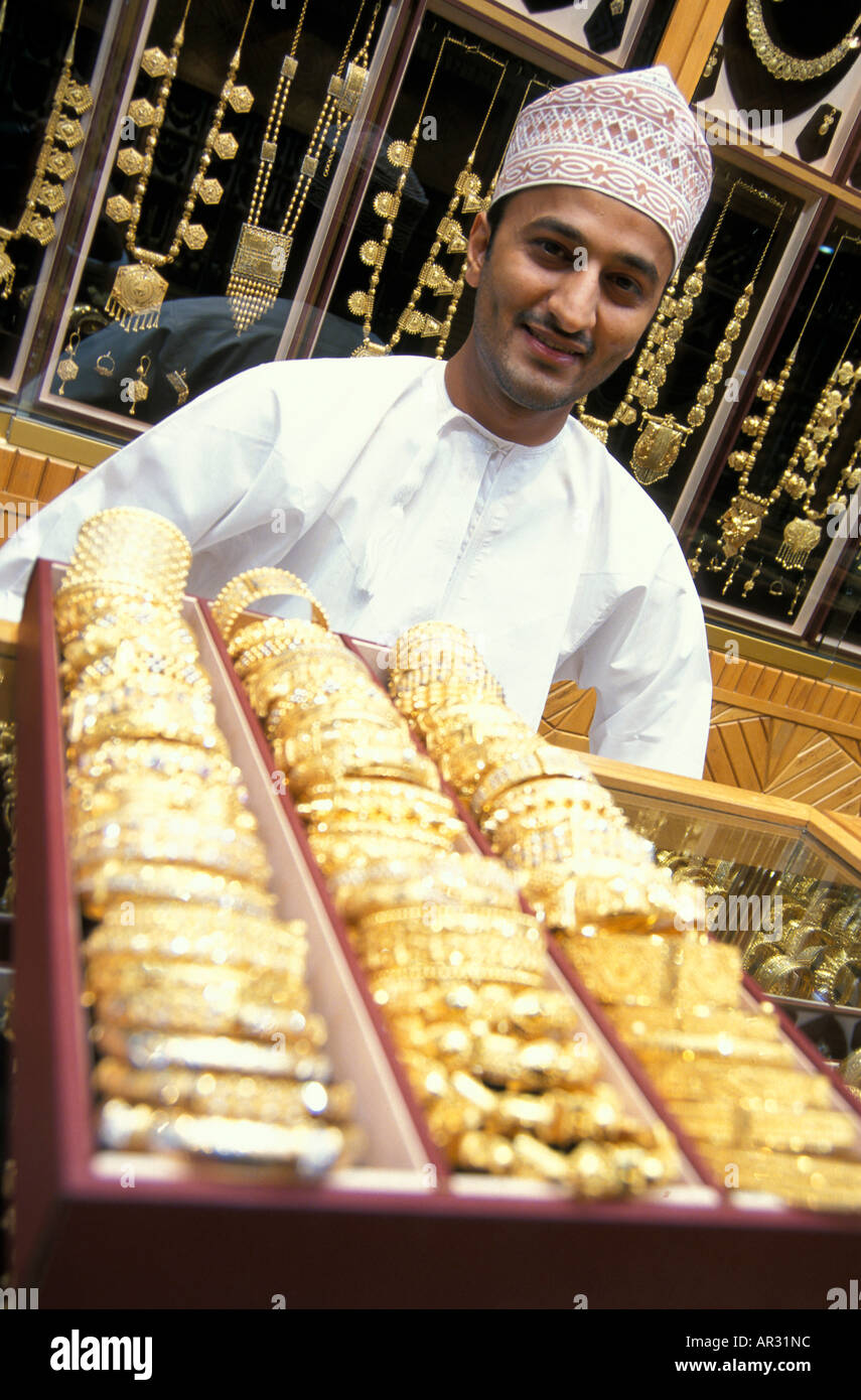 Gold jewelry trader hi-res stock photography and images - Alamy