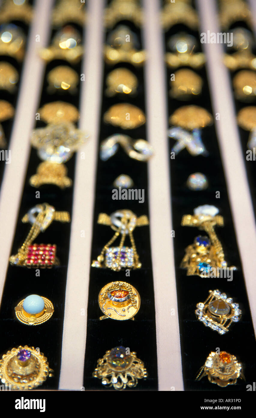 Oman gold souk hi-res stock photography and images - Alamy