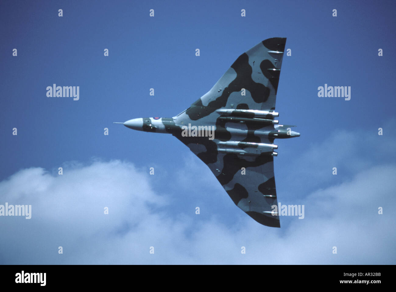Raf vulcan hi-res stock photography and images - Alamy