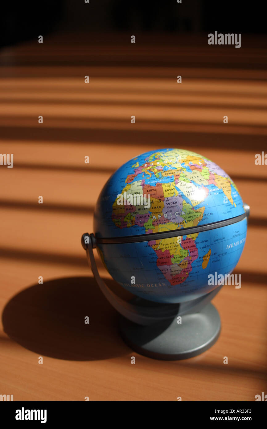 Globe map equator hi-res stock photography and images - Alamy