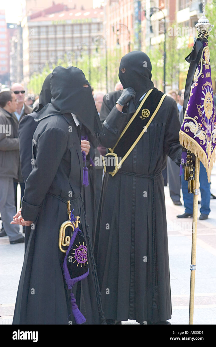 Black hoods hi-res stock photography and images - Alamy