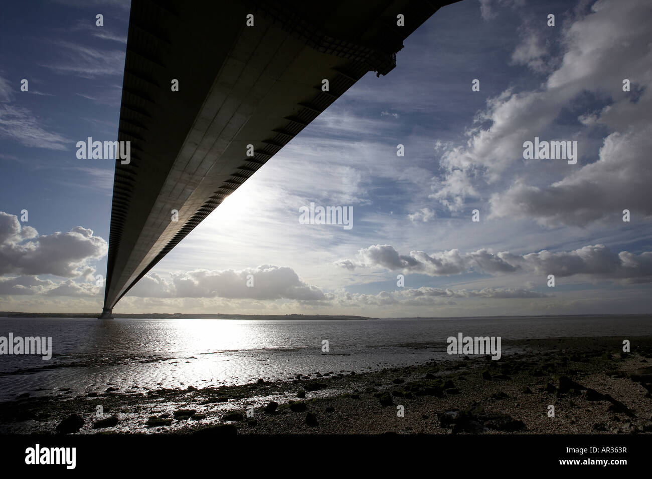 Humber Bridge spanning the River Humber Stock Photo - Alamy