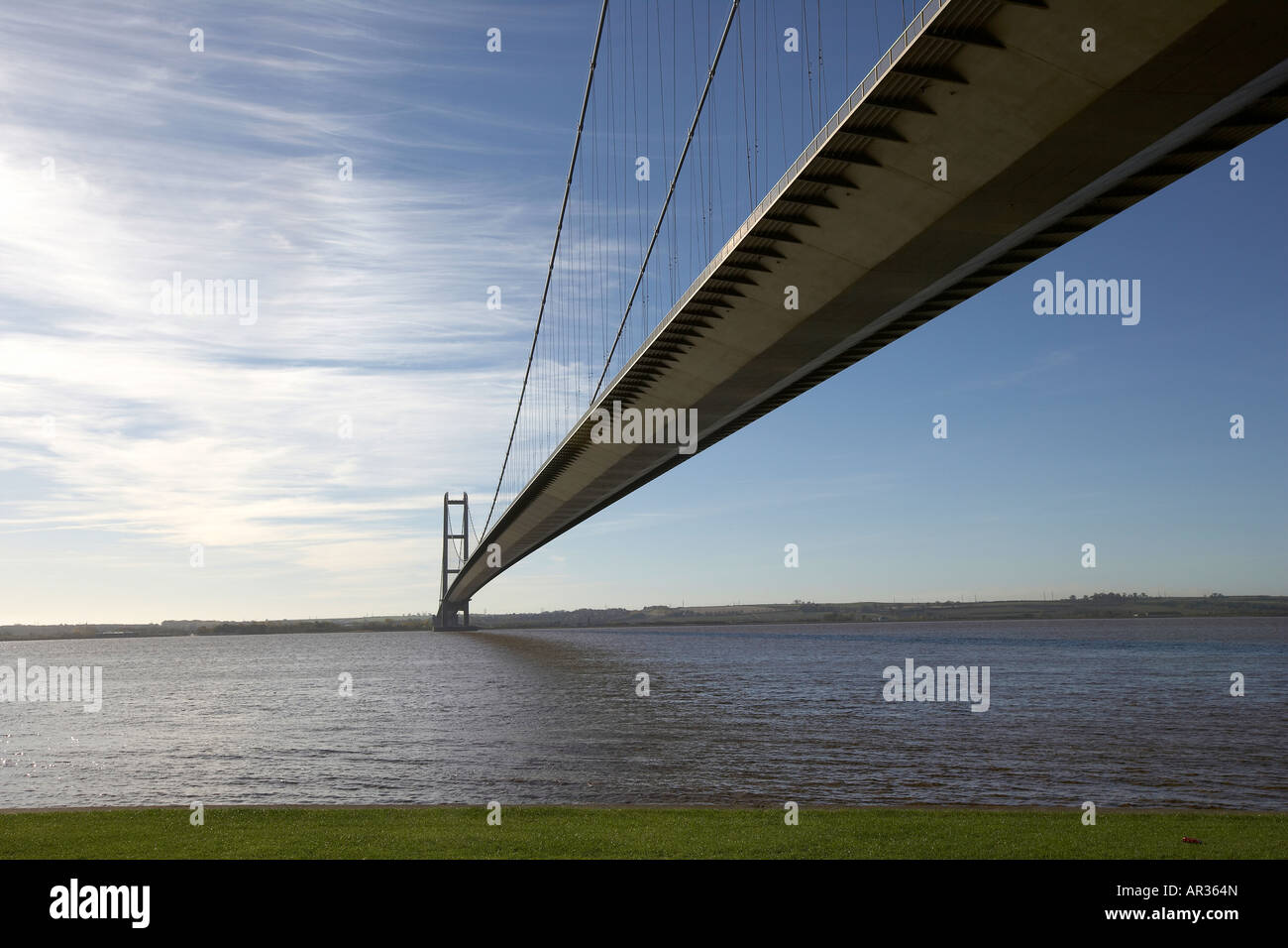Horizontal landscape humber estuary hi-res stock photography and images ...