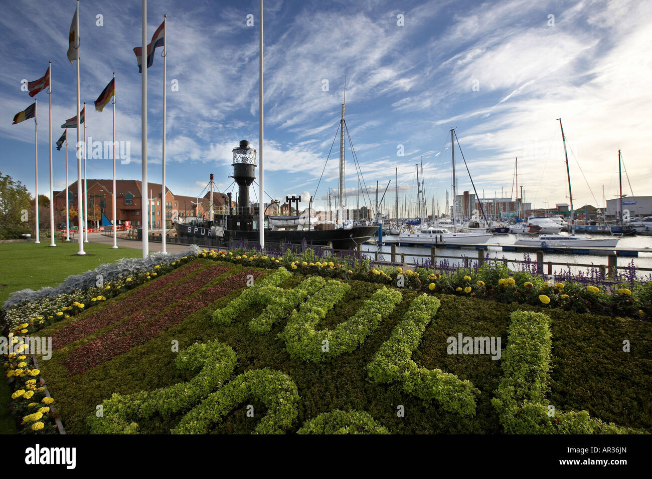 Hull harbour yorkshire hi-res stock photography and images - Alamy