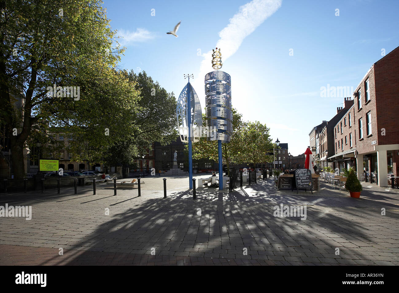 October 2007 Stainless steel sculptures depicting the history of Hull ...