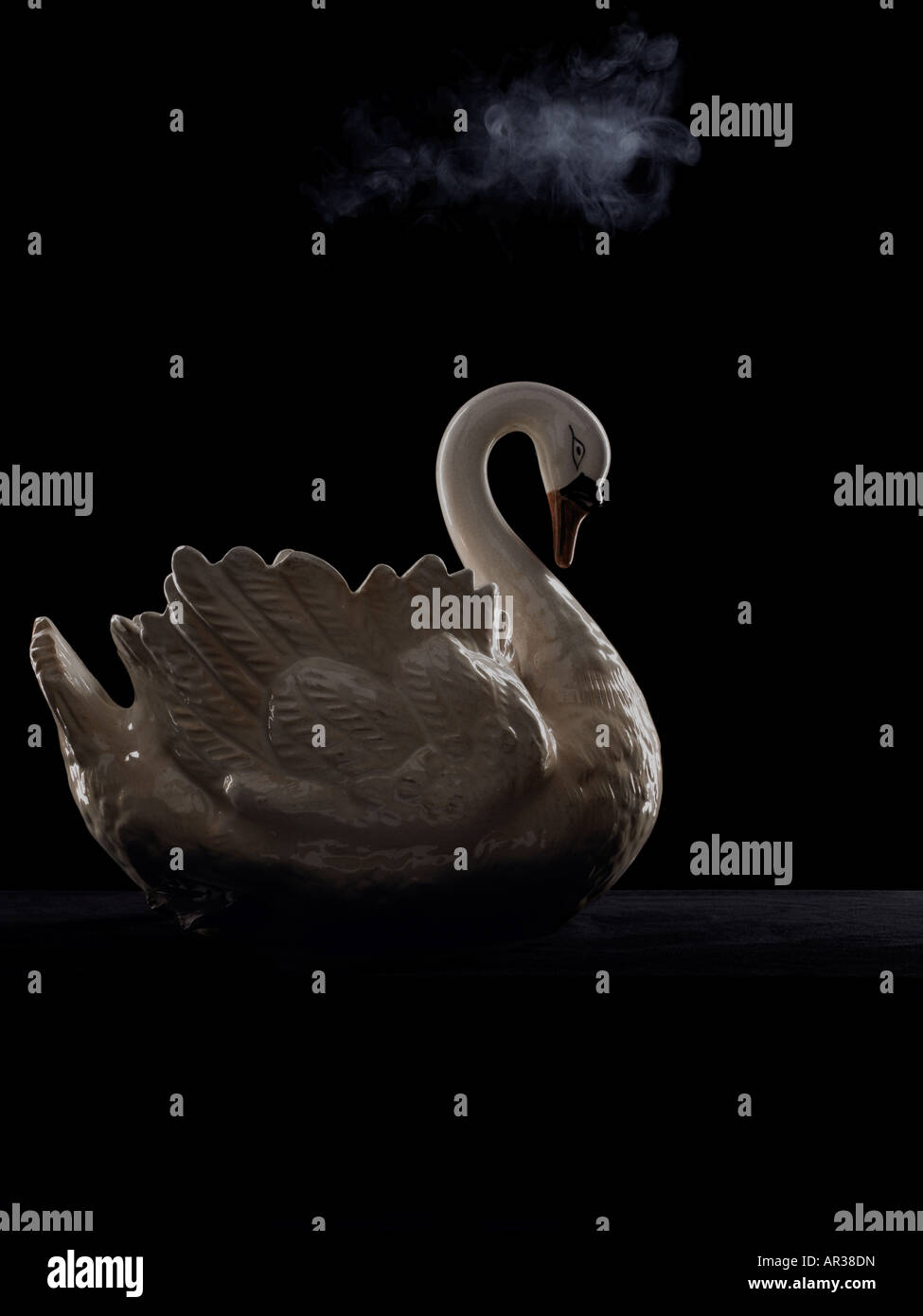 Swan cutout hi-res stock photography and images - Alamy