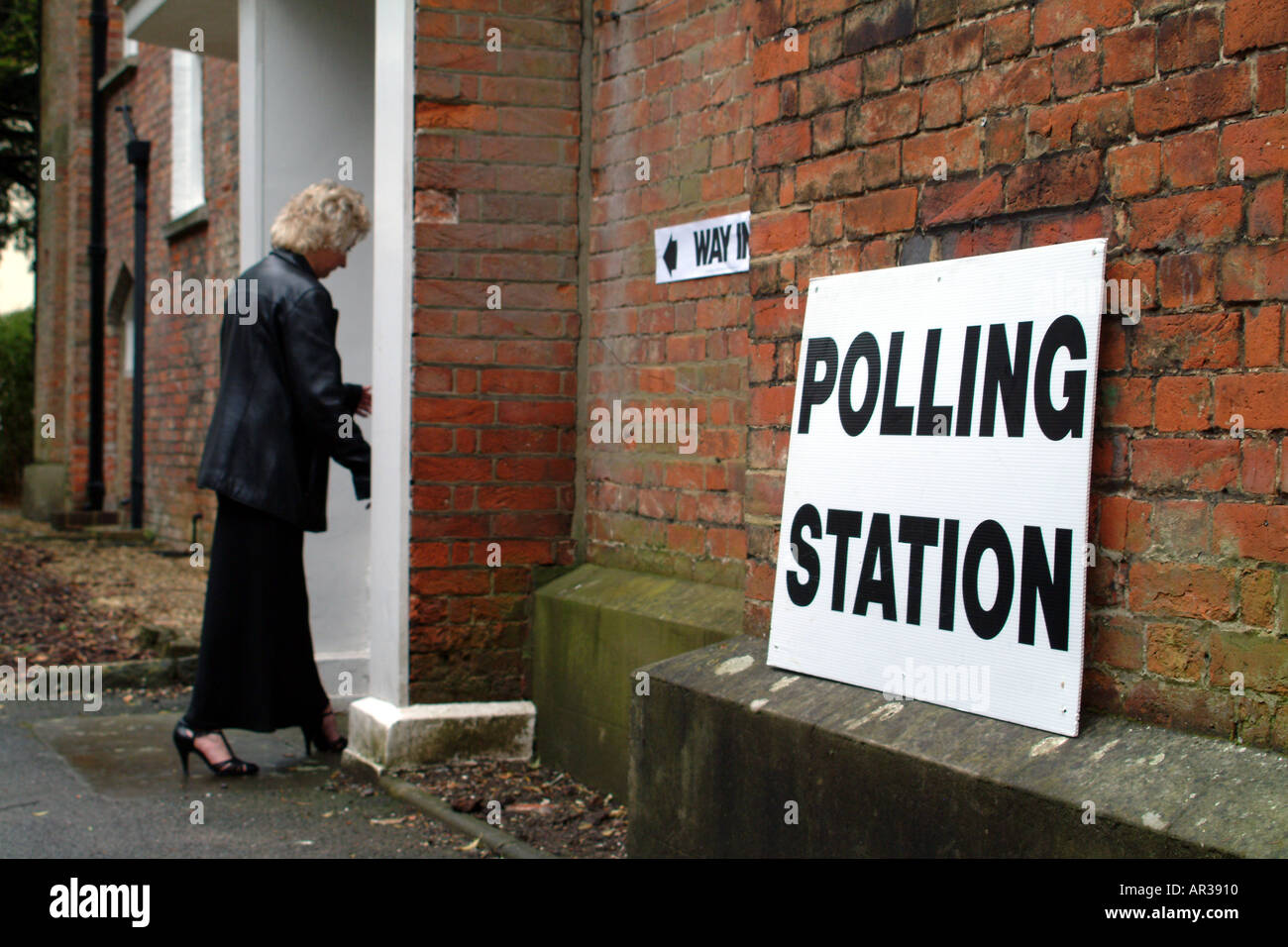 Polling agent hi-res stock photography and images - Alamy