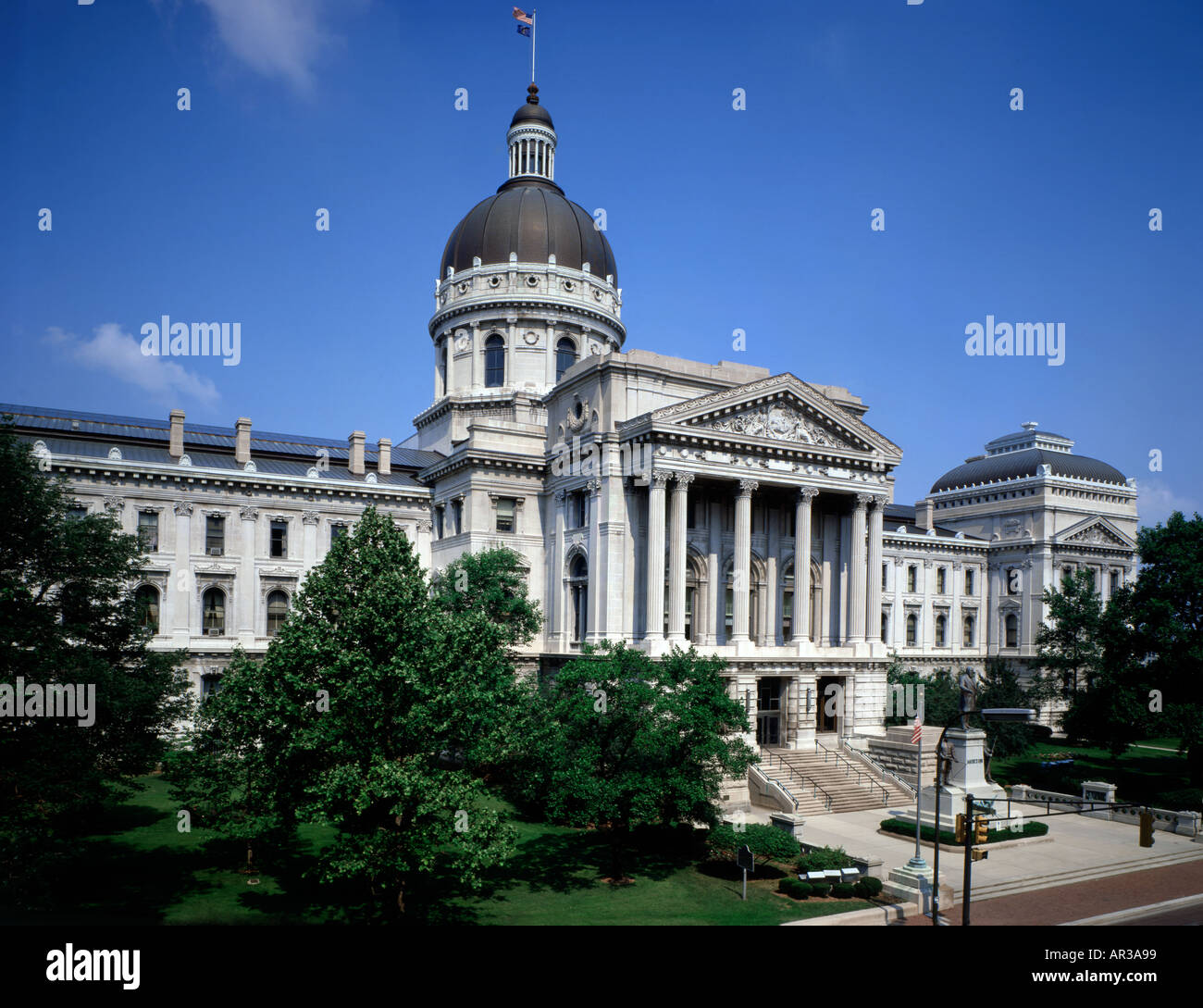 Dome columns hi-res stock photography and images - Alamy