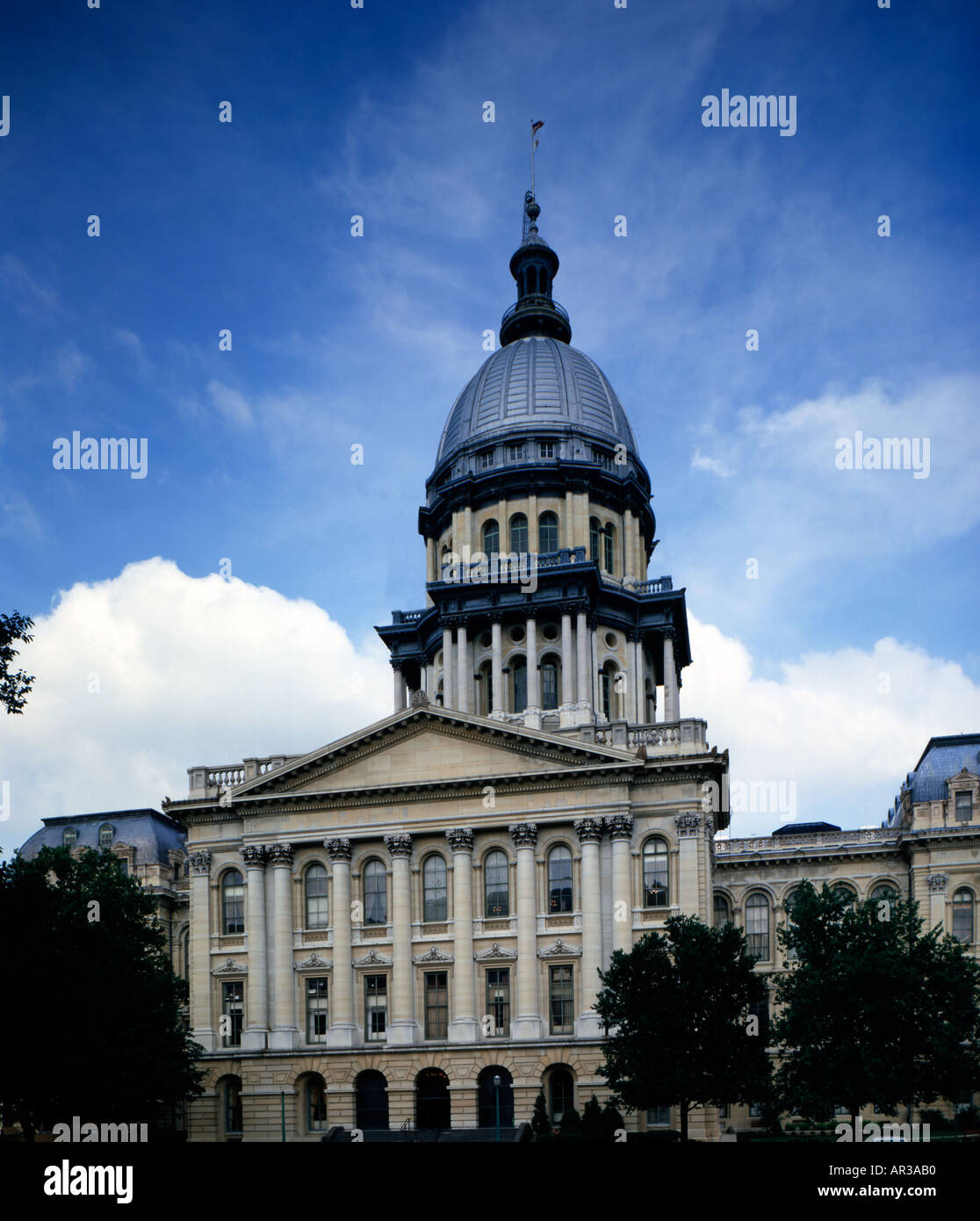 Illinois state capitol building hi-res stock photography and images - Alamy