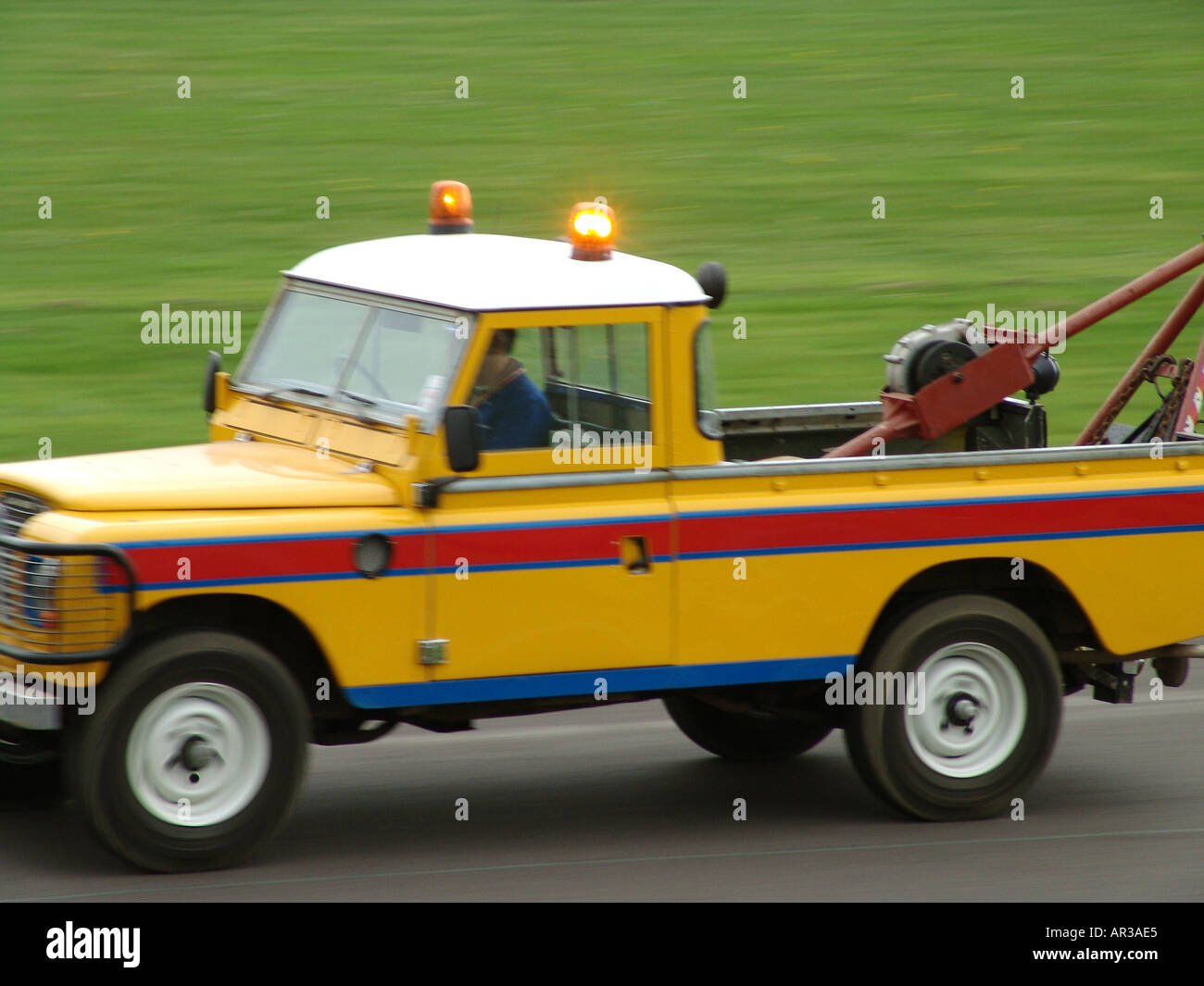 Land rover breakdown vehicle hi-res stock photography and images - Alamy